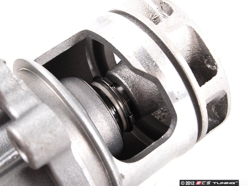 URO - 11511734602 - Water Pump