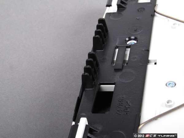 Genuine Mercedes Benz - 20490018049051 - Interior Overhead Lamp ...