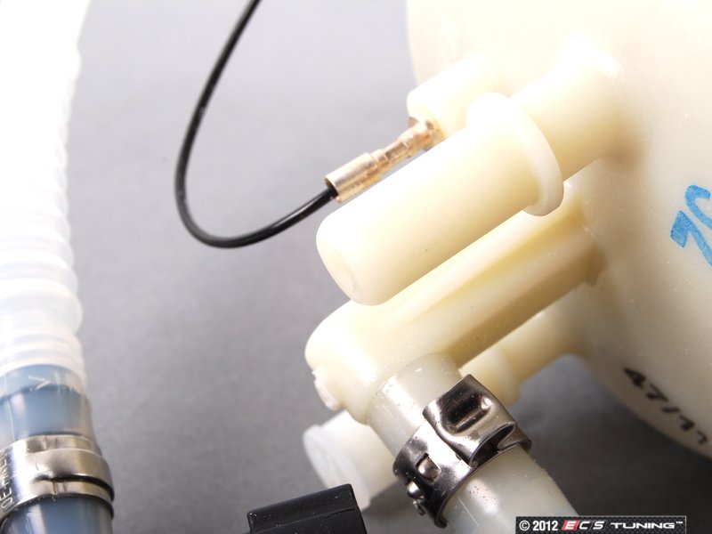 Continental - 95562084100 - Fuel Tank Flange With Integrated Fuel Filter