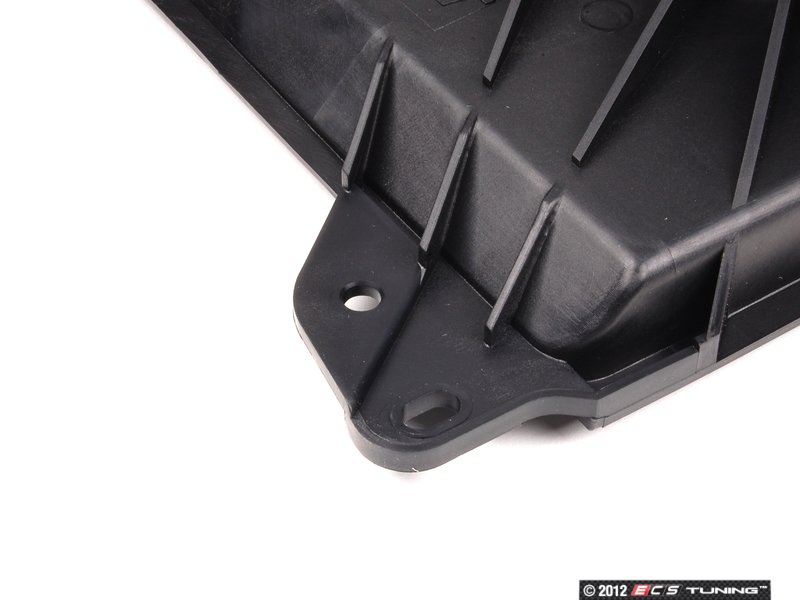 Genuine BMW - 17117590699 - Pusher Fan Assembly (17-11-7-590-699)