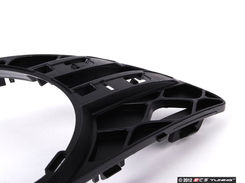 Genuine Mercedes Benz - 2118850822 - Fog Lamp Grille - Right (Passenger ...