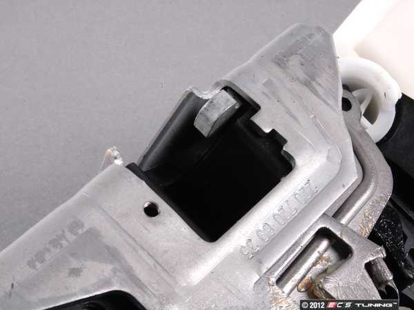 Genuine Mercedes Benz - 2207206935 - Front Door Latch / Lock Assembly