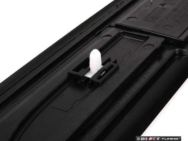 Genuine BMW - 51477203602 - F10 Front Door Sill - Right (51-47-7-203-602)