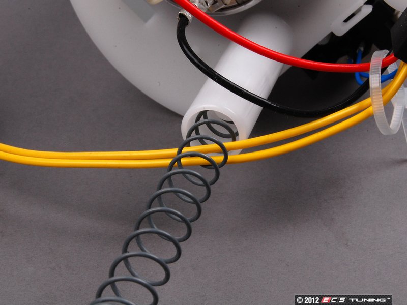 Genuine Mercedes Benz - 2034703794 - Fuel Pump Assembly