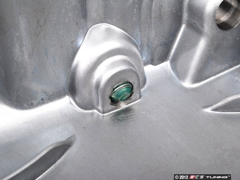 URO - 038103603M - Oil Pan Assembly
