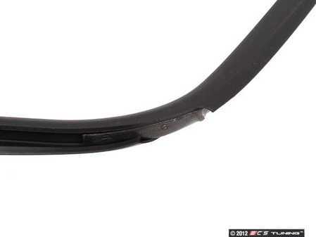 Genuine BMW - 51318196162 - Upper Exterior Windshield Gasket (51-31-8 ...