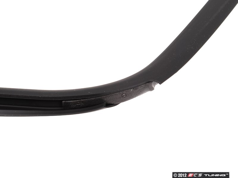 Genuine BMW - 51318196162 - Upper Exterior Windshield Gasket (51-31-8 ...