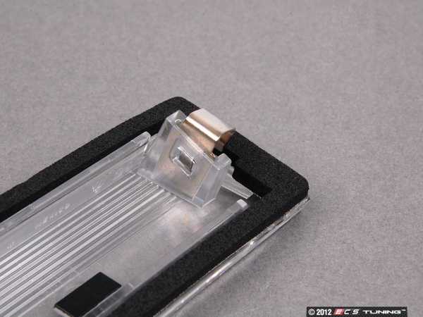 Genuine BMW - 51137004537 - E53 License Plate Light Lens (51-13-7-004-537)