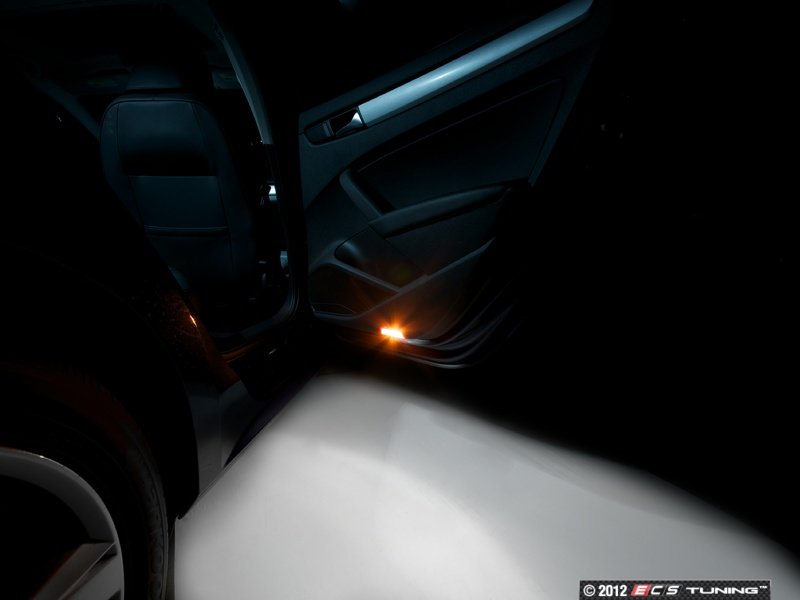 ECS News - Volkswagen B7 Passat LED Interior Lighting Kit