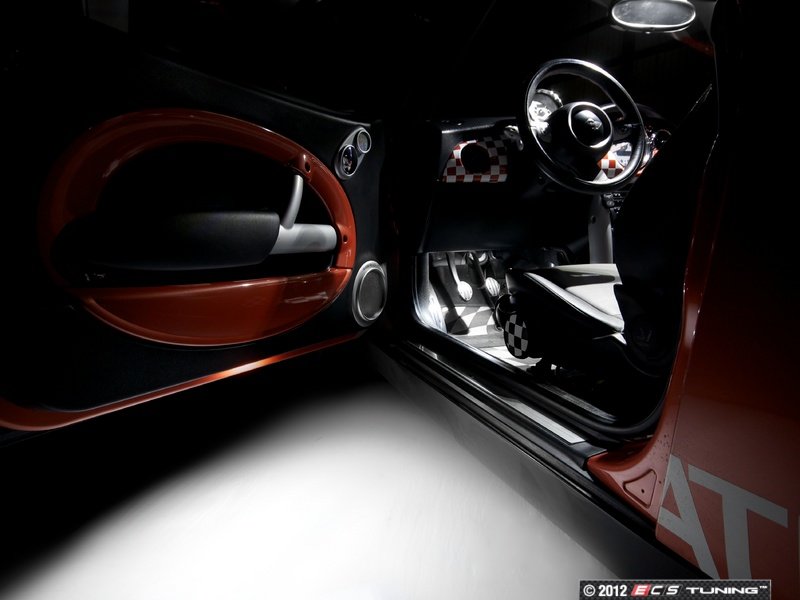 ECS News - R52 MINI Cooper Convertible/Convertible S LED Interior
