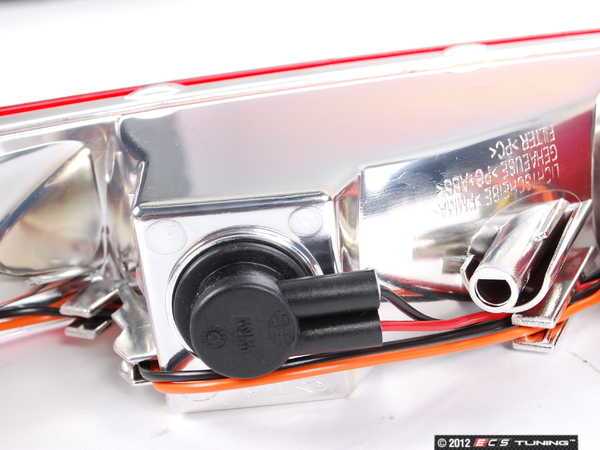 Genuine Volkswagen Audi - 8R0945095B - Lower Tail Light - Left (8R0 945 ...
