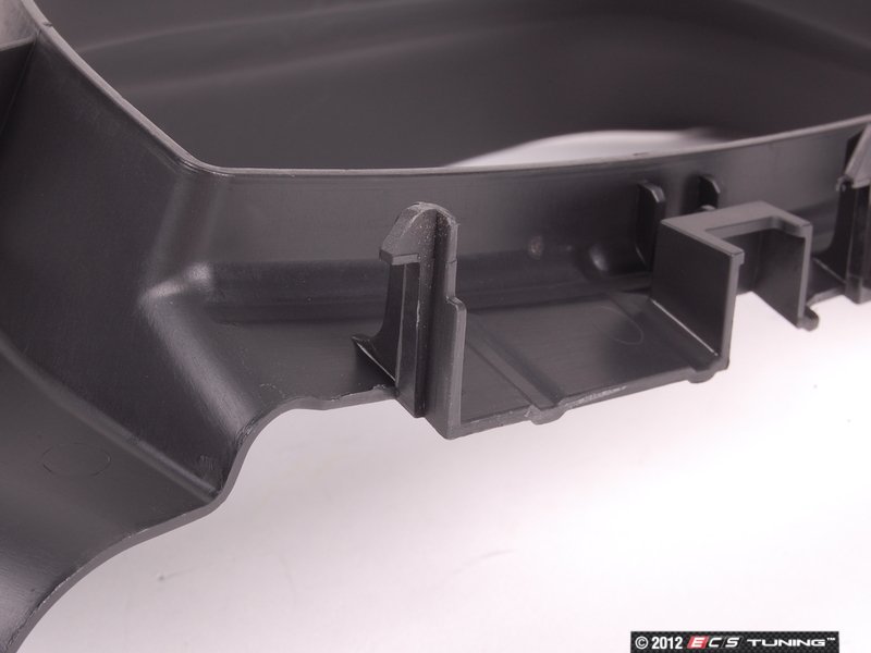 Genuine BMW - 51747189263 - Air Duct Top (51-74-7-189-263)