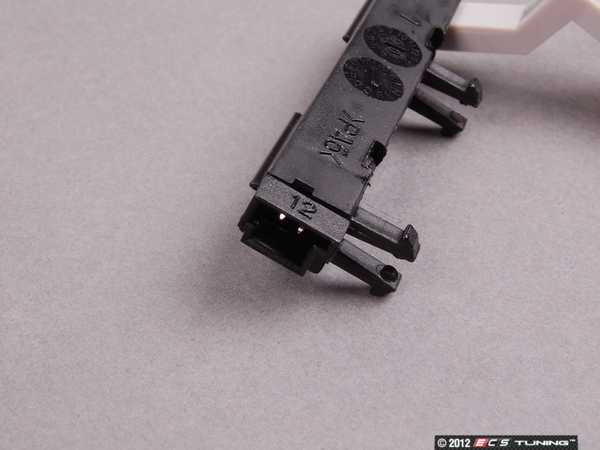 Genuine Mercedes Benz - 2208200321 - Door Panel Lamp - Left (Driver ...