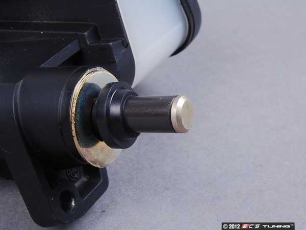 Genuine BMW - 32722314022 - CYLINDER WITH PISTON (32-72-2-314-022)