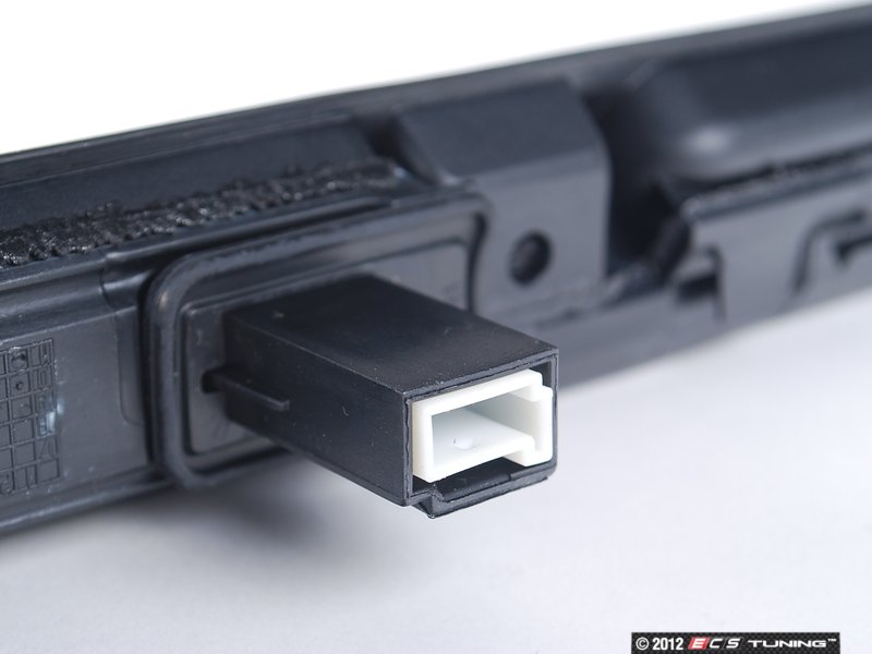 Genuine BMW - 51133403611 - E83 X3 Trunk Lid Grip Assembly With Key ...