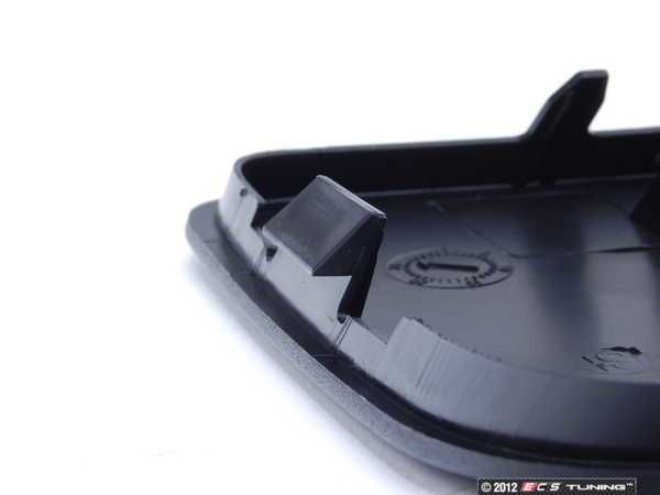 Genuine BMW - 51118397866 - Fog light cover - right (51-11-8-397-866)