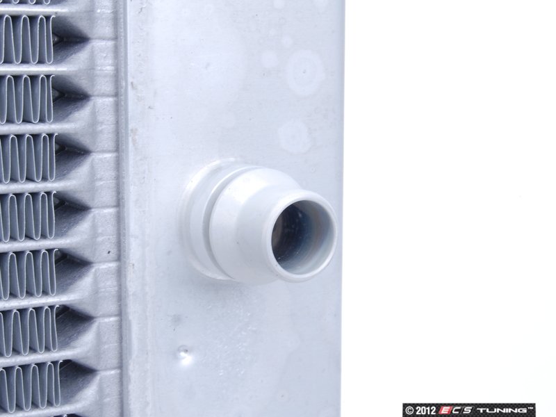 Genuine BMW - 17117519209 - Radiator (17-11-7-519-209)