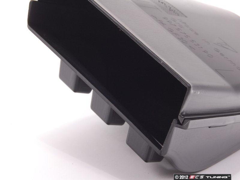 Genuine Porsche - 99757553190 - Rear Brake Air Duct