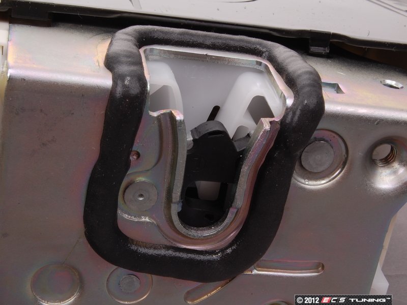 Genuine Mercedes Benz - 1647302735 - DOOR LOCK