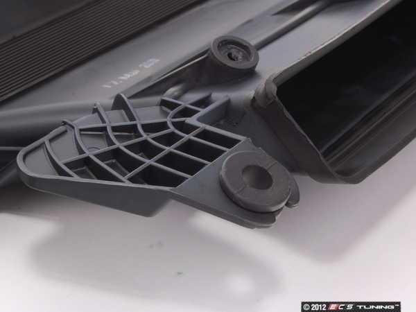 Genuine BMW - 13717501988 - Air Intake Tube (13-71-7-501-988)