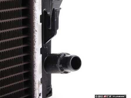 Genuine BMW - 17117537292 - Engine Radiator - Automatic - N51 (17-11-7 ...