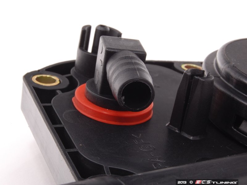 URO - 11617501562 - Intake Manifold Cover (PCV)
