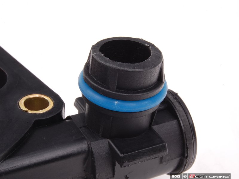 URO - 11617501562 - Intake Manifold Cover (PCV)