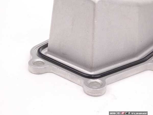 Genuine BMW - 11147504376 - Rear cover (11-14-7-504-376)