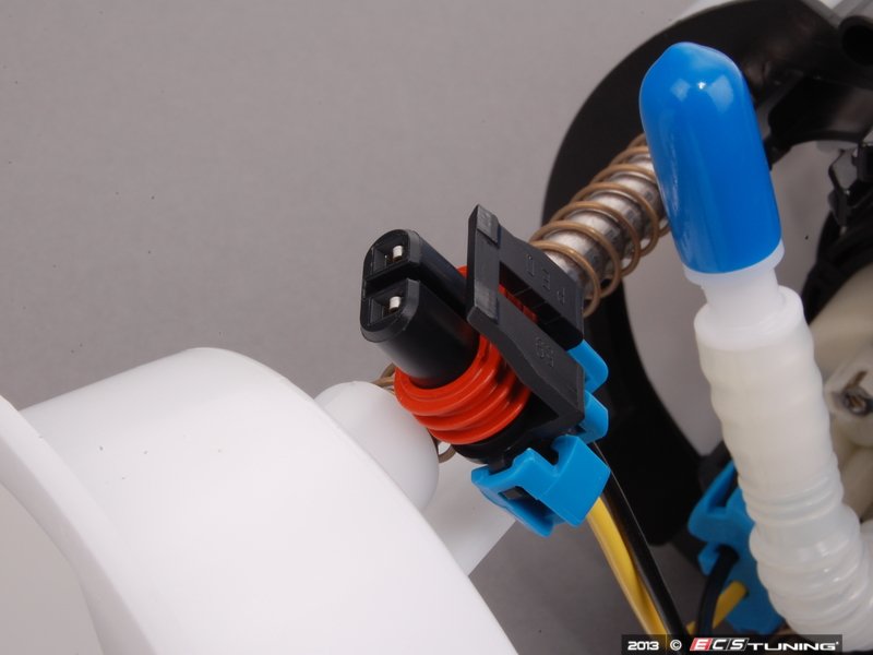 Genuine Mercedes Benz - 2034705594 - Fuel Sending Unit - Right Side