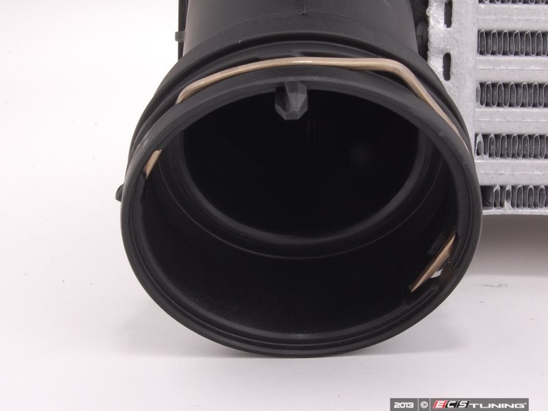 Genuine BMW - 17517809321 - Intercooler (17-51-7-809-321)