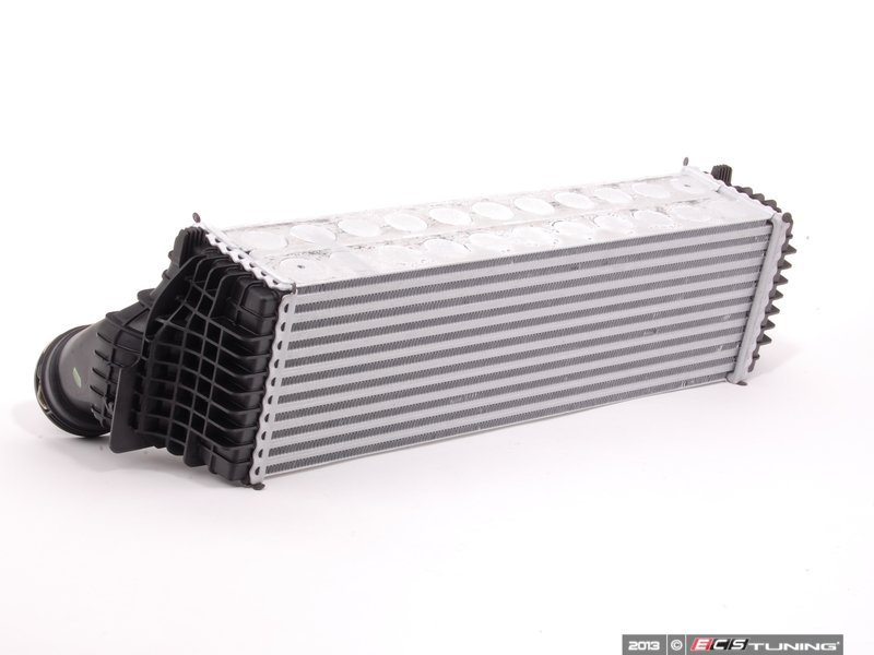 Genuine BMW - 17517809321 - Intercooler (17-51-7-809-321)