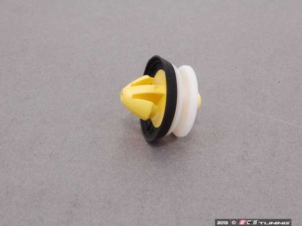 Genuine Volkswagen Audi - 8P0868243 - CLIP (8P0 868 243)