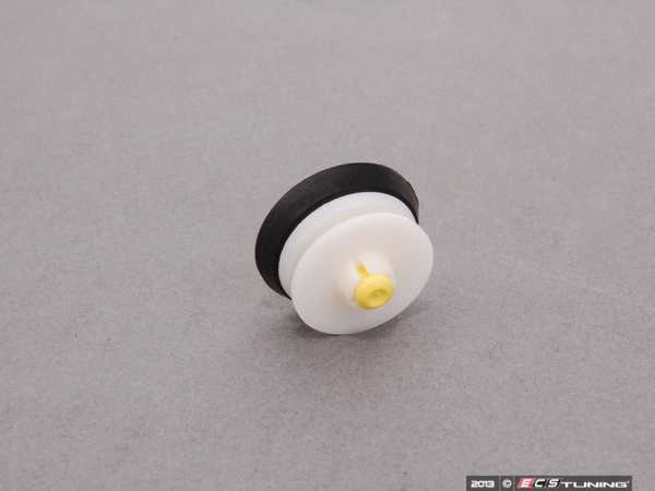 Genuine Volkswagen Audi - 8P0868243 - CLIP (8P0 868 243)