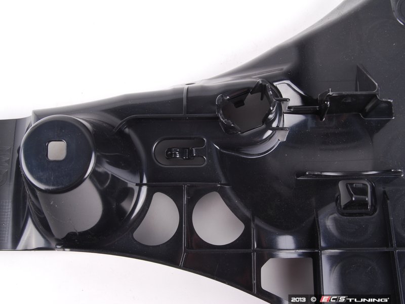 Genuine BMW - 51127896616 - Rear bumper mount - right (51-12-7-896-616)