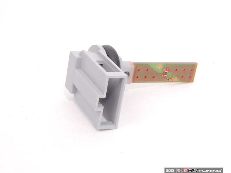 Genuine Volkswagen Audi - 3D0907543A - Temperature sensor (3D0 907 543 A)