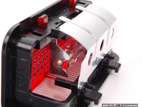 Genuine BMW - 63316962569 - Tailgate reflector (63-31-6-962-569)