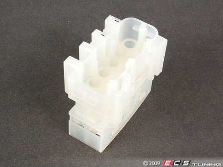 Genuine BMW - 61131378137 - Plug Housing (61-13-1-378-137)