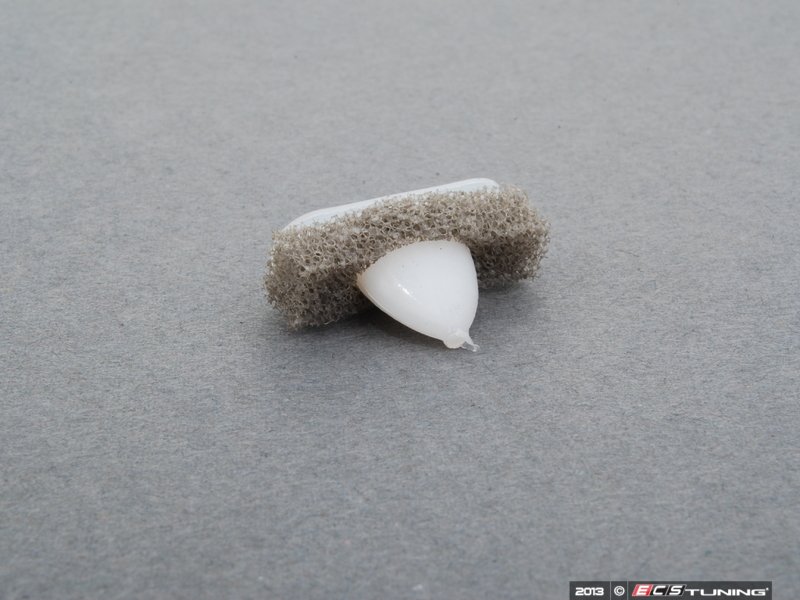 Genuine Mercedes Benz - 1266900018 - CLIP,DOOR ML