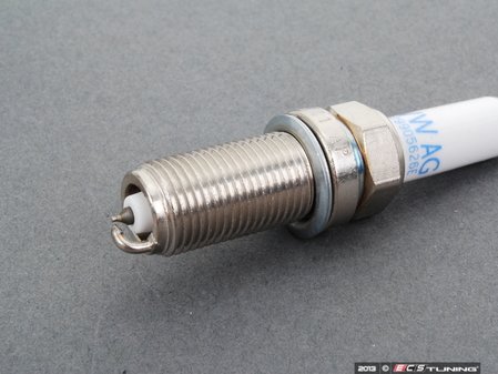 Genuine Volkswagen Audi - 079905626EKIT5 - Spark Plugs - Set Of Five ...