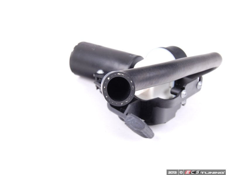 Genuine BMW - 16137167539 - E65 Leak diagnostics pump (16-13-7-167-539)