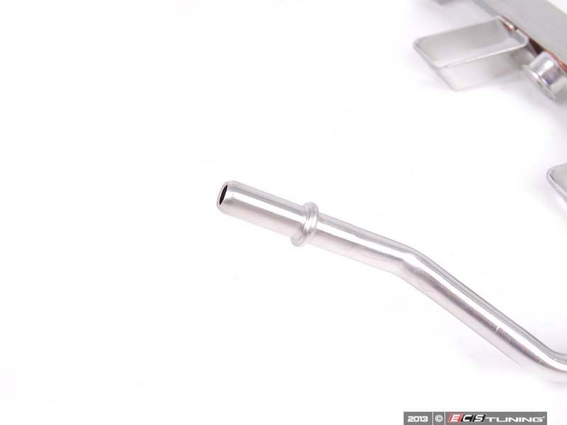 Genuine BMW - 13537541452 - Fuel Rail (13-53-7-541-452)