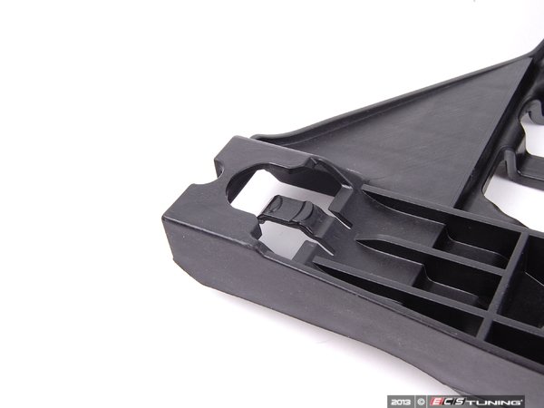 Genuine Volkswagen Audi - 5K0807228A - Front Bumper Guide - Right (5K0 ...