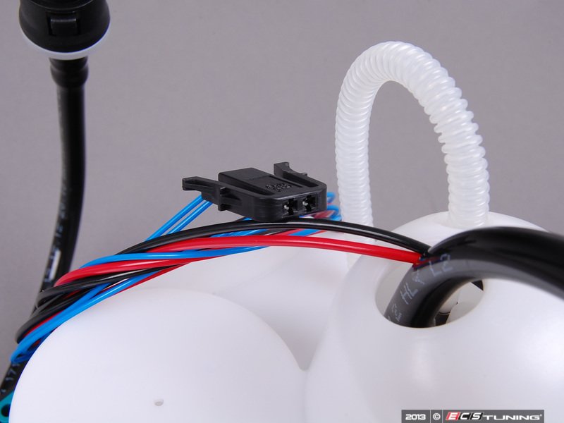 Genuine Mercedes Benz - 1714703394 - Fuel Pump Assembly