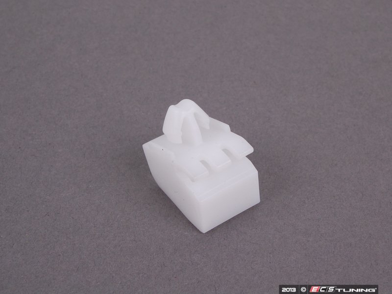 Genuine Mercedes Benz - 0009916371 - CLIP