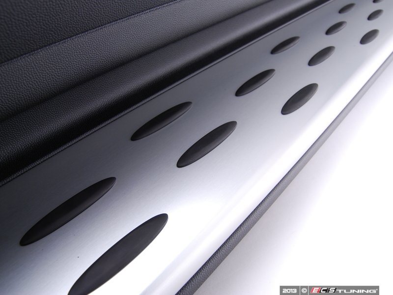 Genuine Mercedes Benz - 1666900675 - STEP