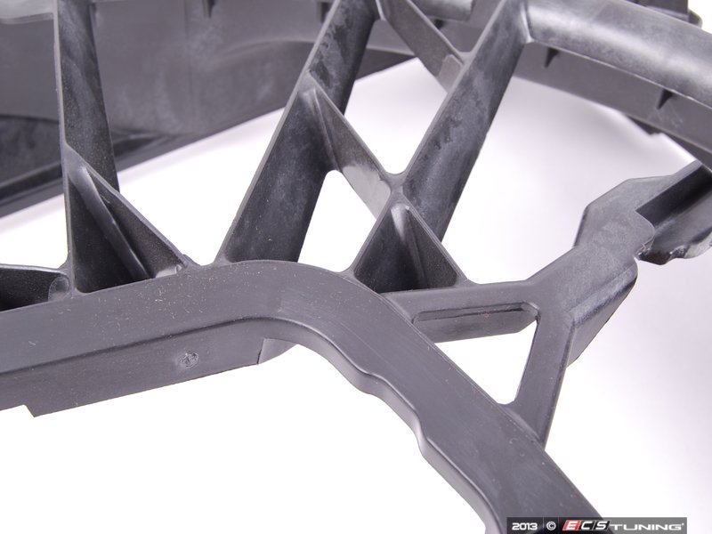 Genuine BMW - 17107524294 - Fan Shroud (17-10-7-524-294)