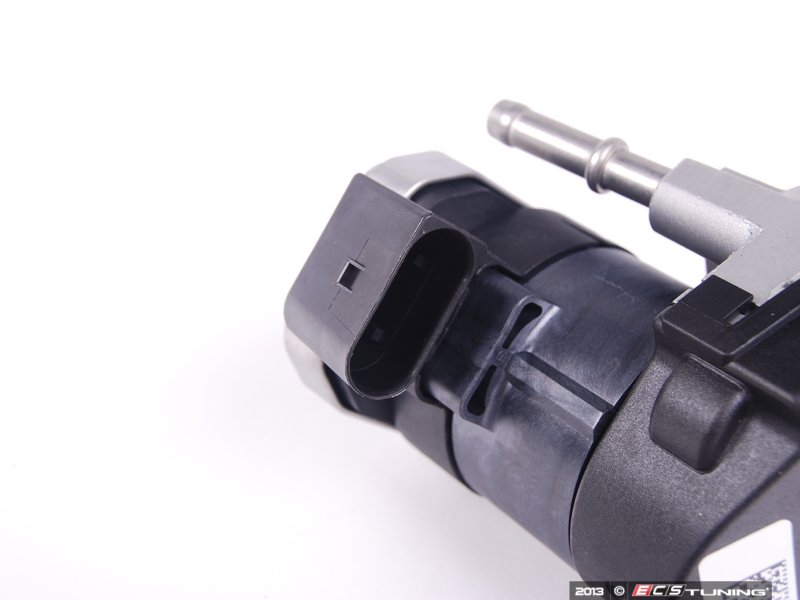 Genuine Mercedes Benz - 6421401960 - EGR Valve