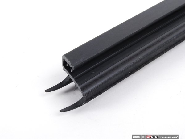 Genuine BMW - 51337258300 - Window Seal - Right (51-33-7-258-300)
