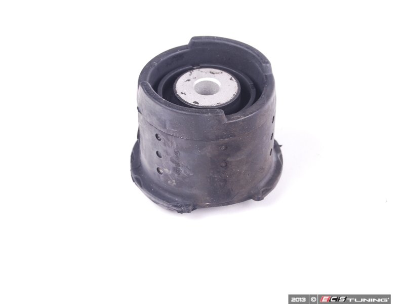 Vaico - 33316757393 - Rear Subframe Bushing - Front Left