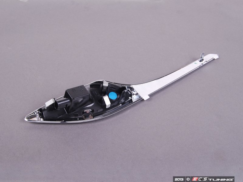 Genuine BMW - 63137303244 - Side Marker - Right (63-13-7-303-244)